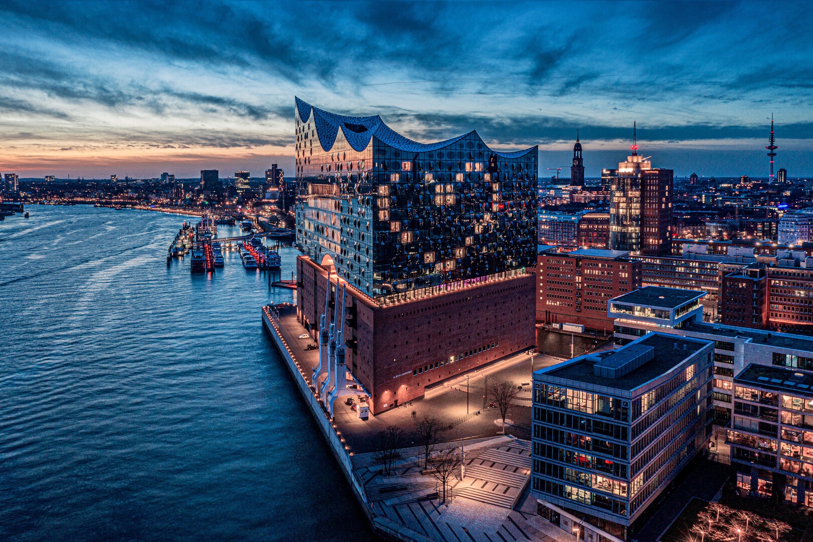 Hamburg Tourismus GmbH - Germany Travel Hamburg Tourismus GmbH - Germany Travel